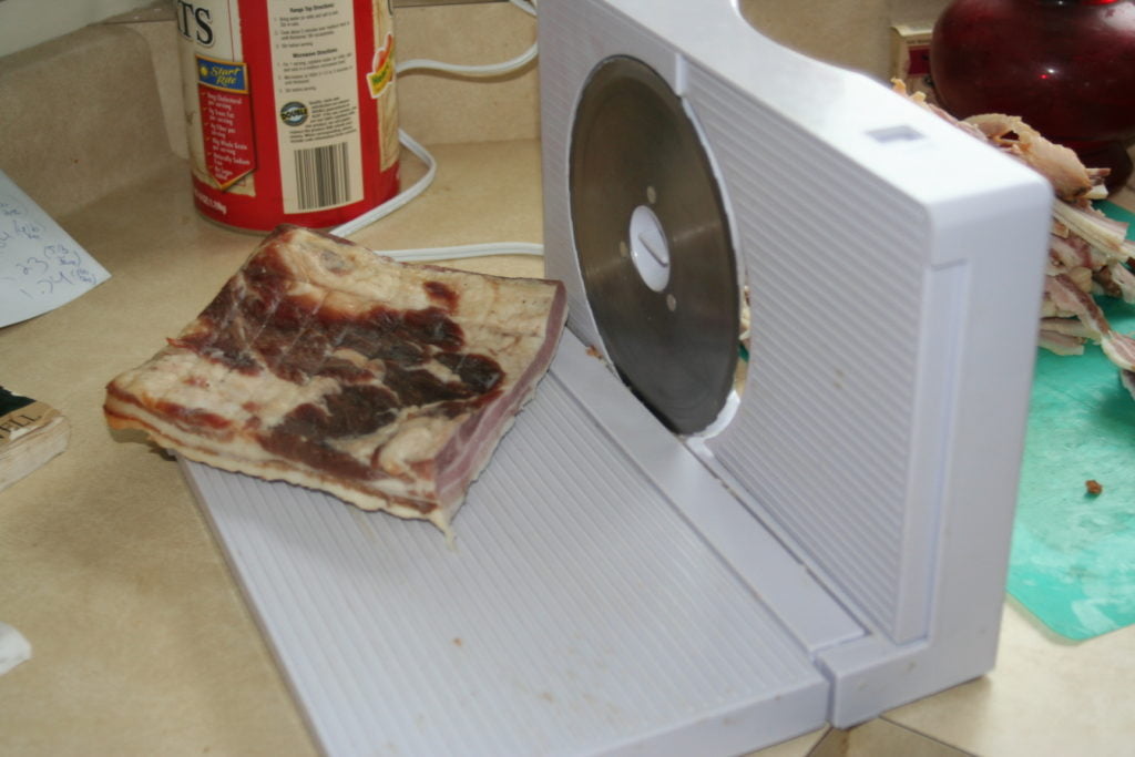 What is compact meat slicer? - Jody's Bakery